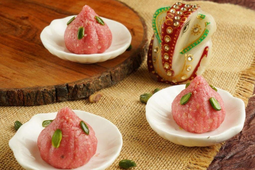 Pistachio Pyramid Baklava – Agra Sweets Banjara